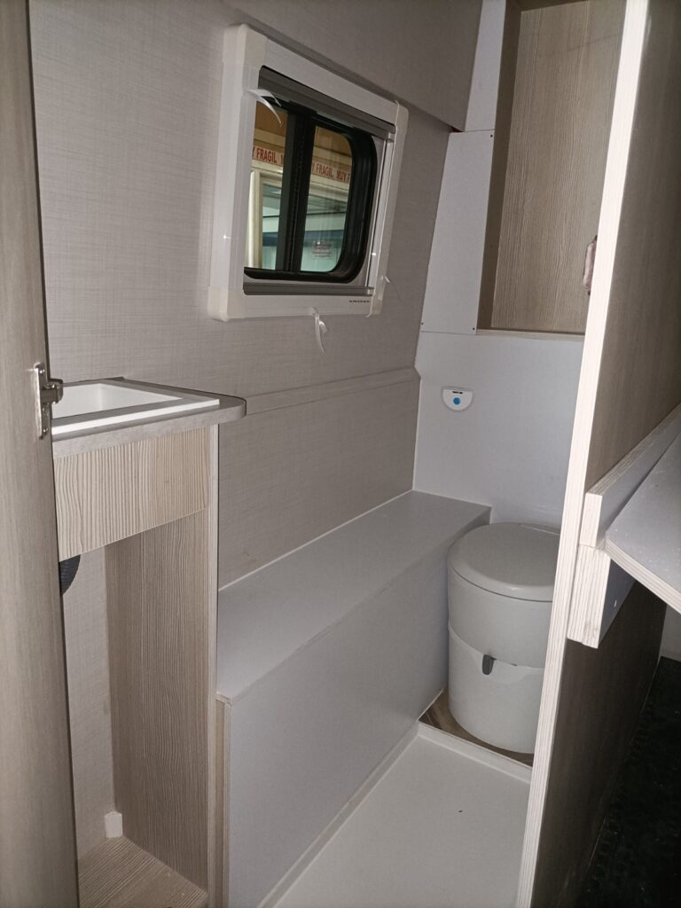 Tipos de WC para camper - Caribú Vans